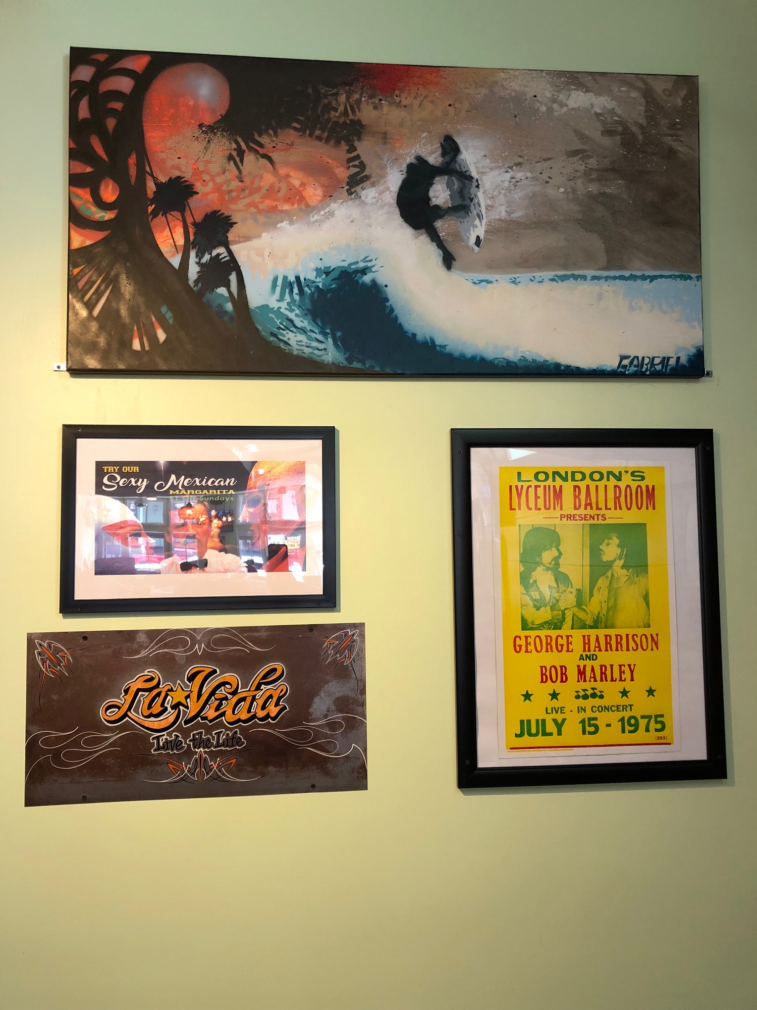 Shark Shack Beach Bar & Grill